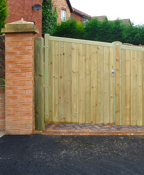 Fencing & Gates | Park Paving & Construction | Garden Landscaping Barnsley